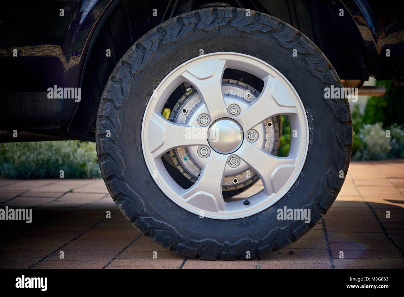 Wheel of a 4x4 vehicle Stock Photo - Alamy