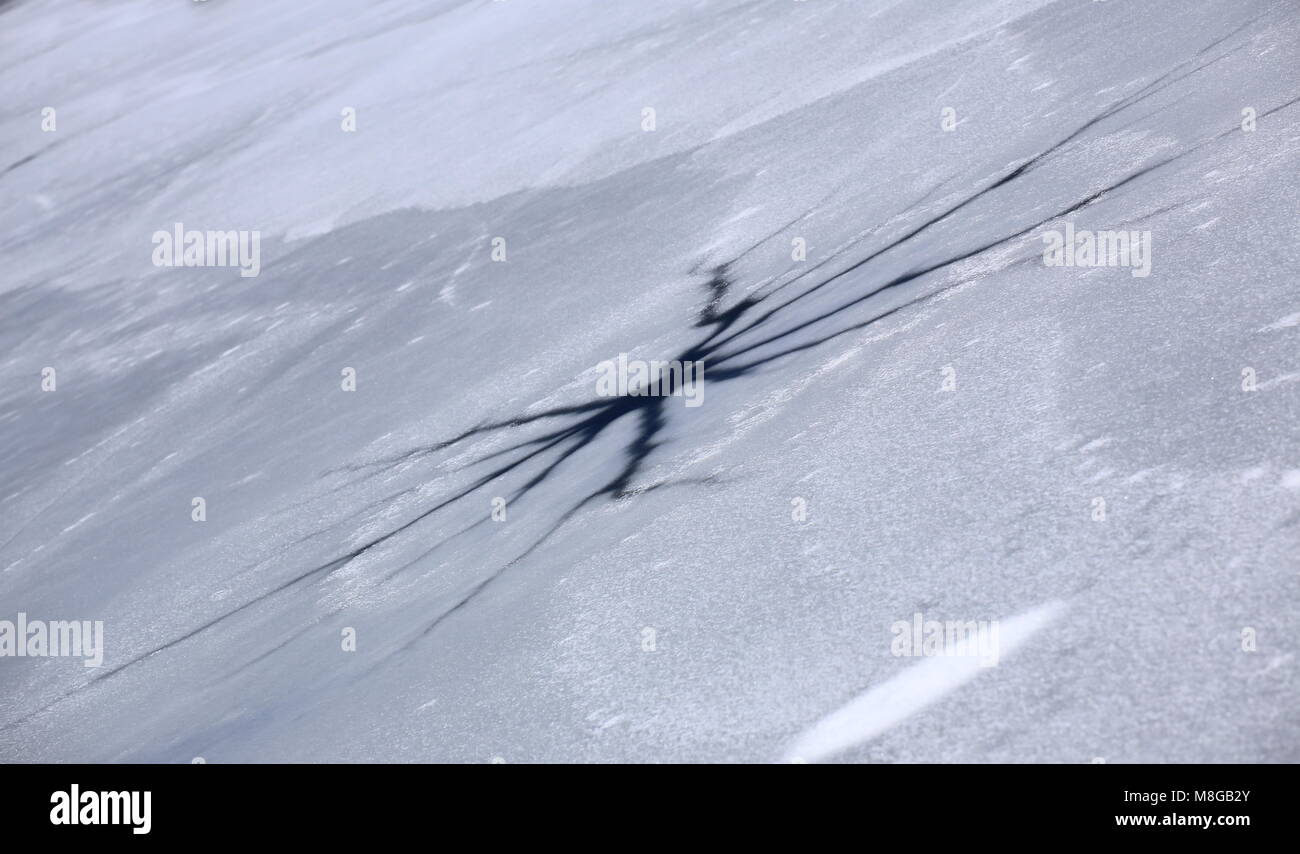 Frozen ice crack black hi-res stock photography and images - Alamy