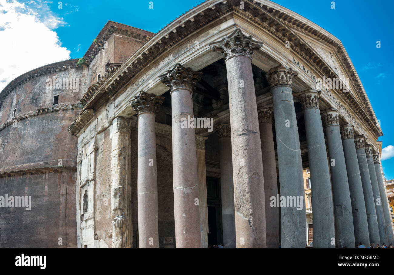 Pantheon rome facade portico hi-res stock photography and images - Alamy