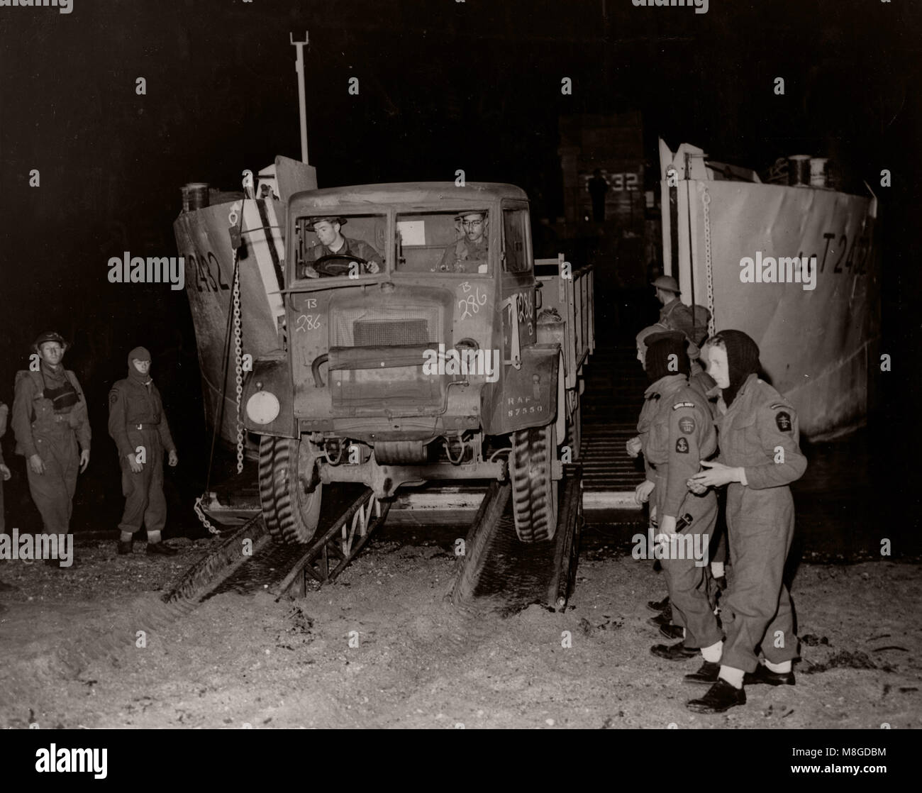 Ww2 landing craft hi-res stock photography and images - Alamy
