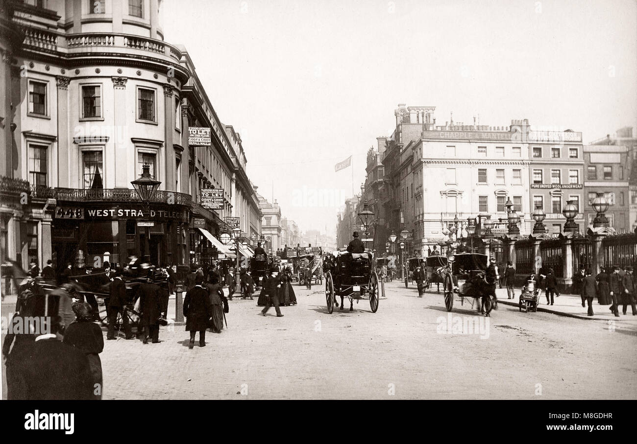 c.1880 England - view of London - horse drawn traffic in the city ...
