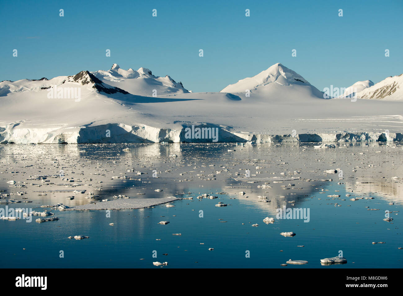 Antarctica scene scenic hi-res stock photography and images - Alamy