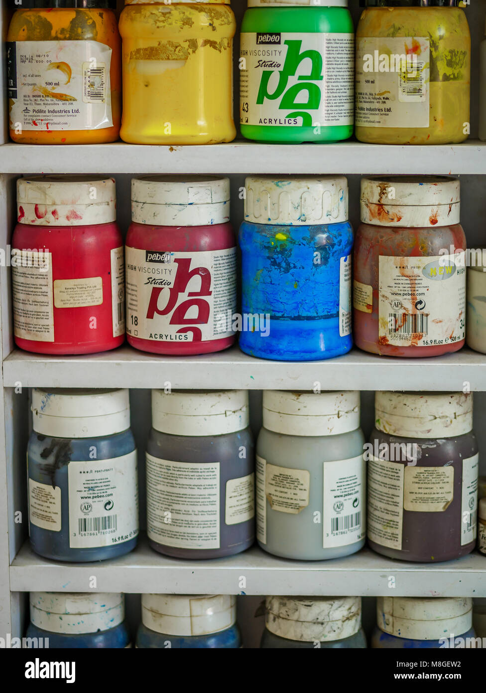 Viscosity hi-res stock photography and images - Alamy