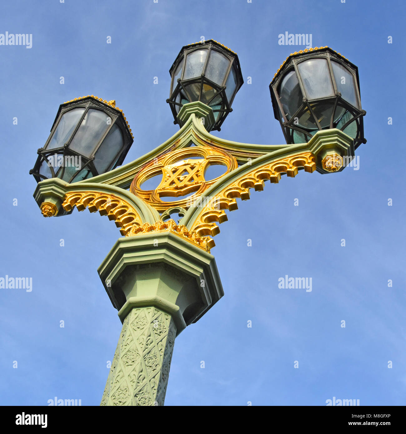 Street lights victorian hi-res stock photography and images - Alamy