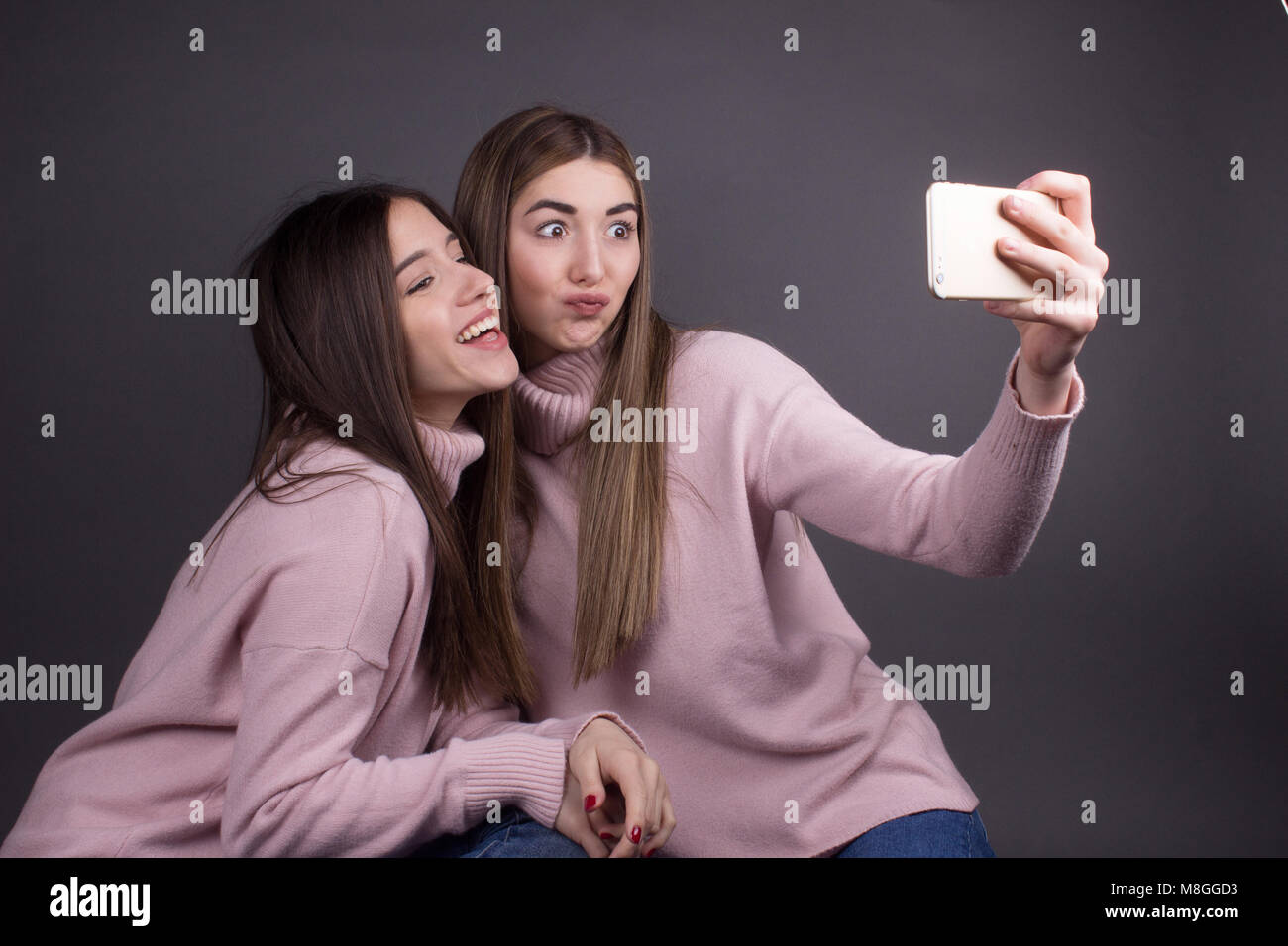 Teen girls best friends fun hi-res stock photography and images - Alamy