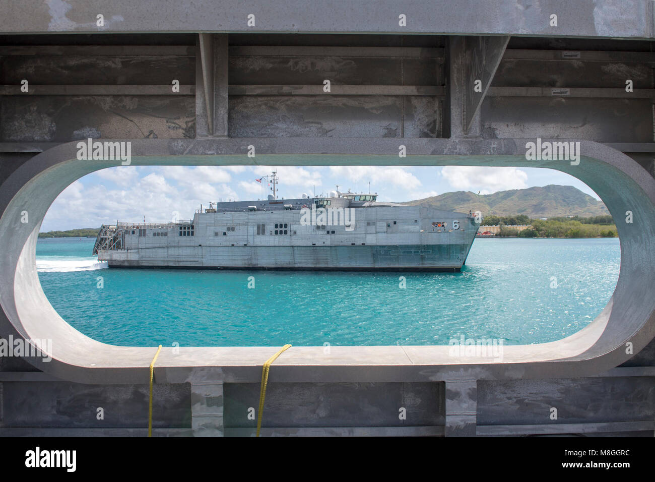 Usns brunswick hi-res stock photography and images - Alamy