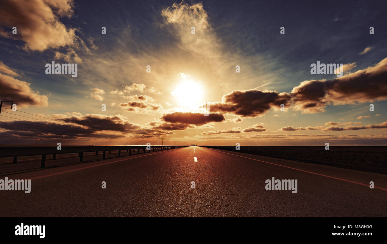 Two sided road hi-res stock photography and images - Alamy