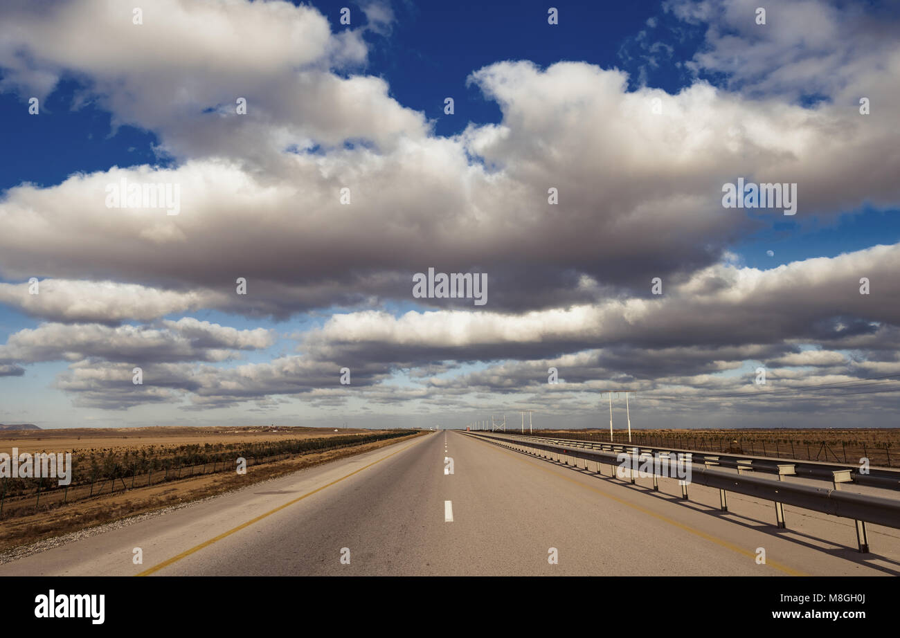 Two sided road hi-res stock photography and images - Alamy
