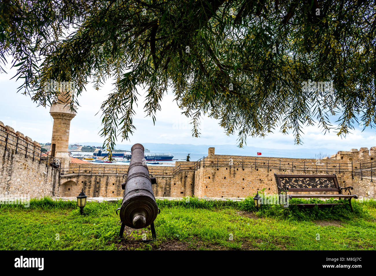 Ancient canon at the Cesme Castle Stock Photo - Alamy