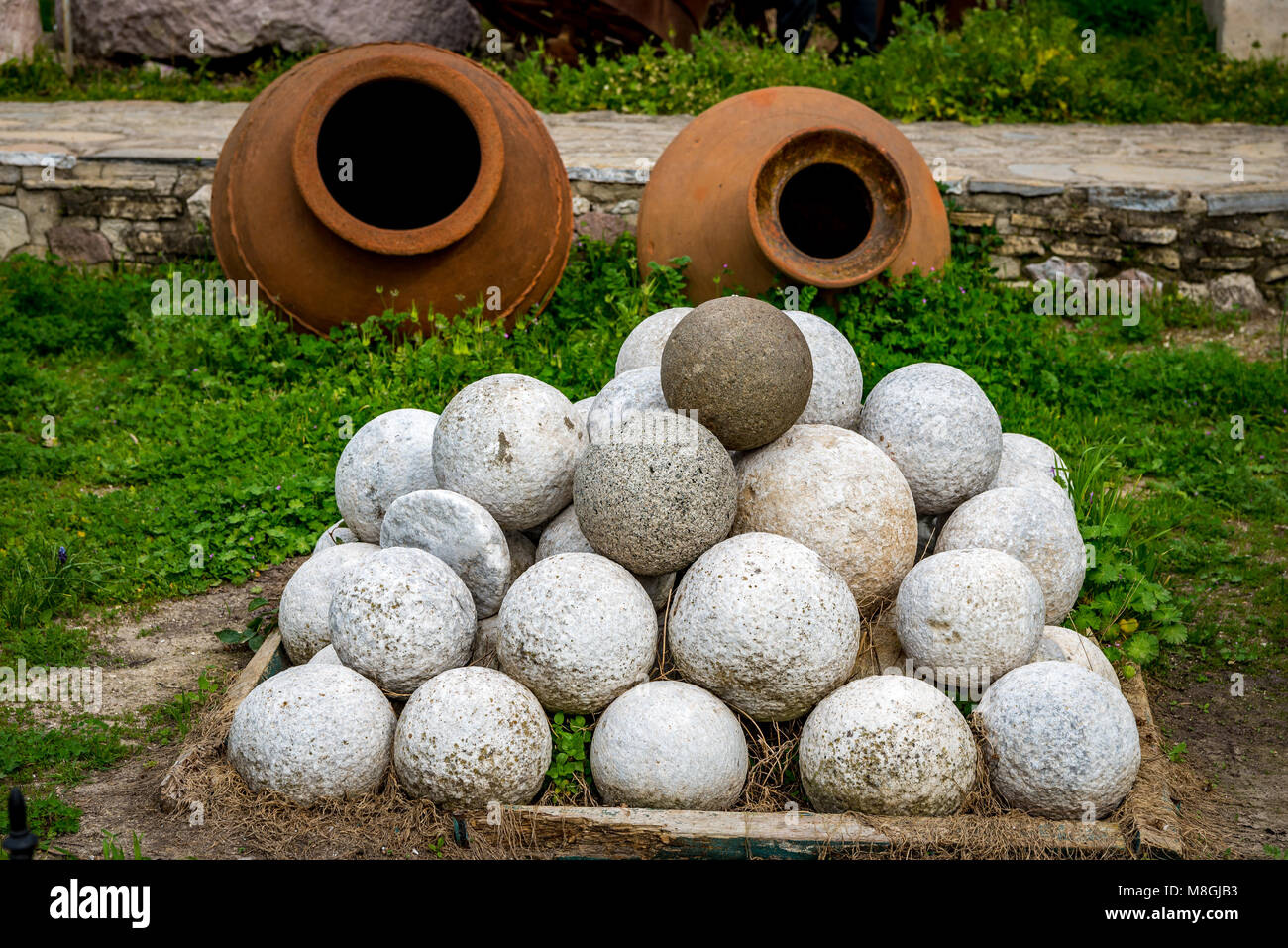 Stacked cannon balls hi-res stock photography and images - Alamy