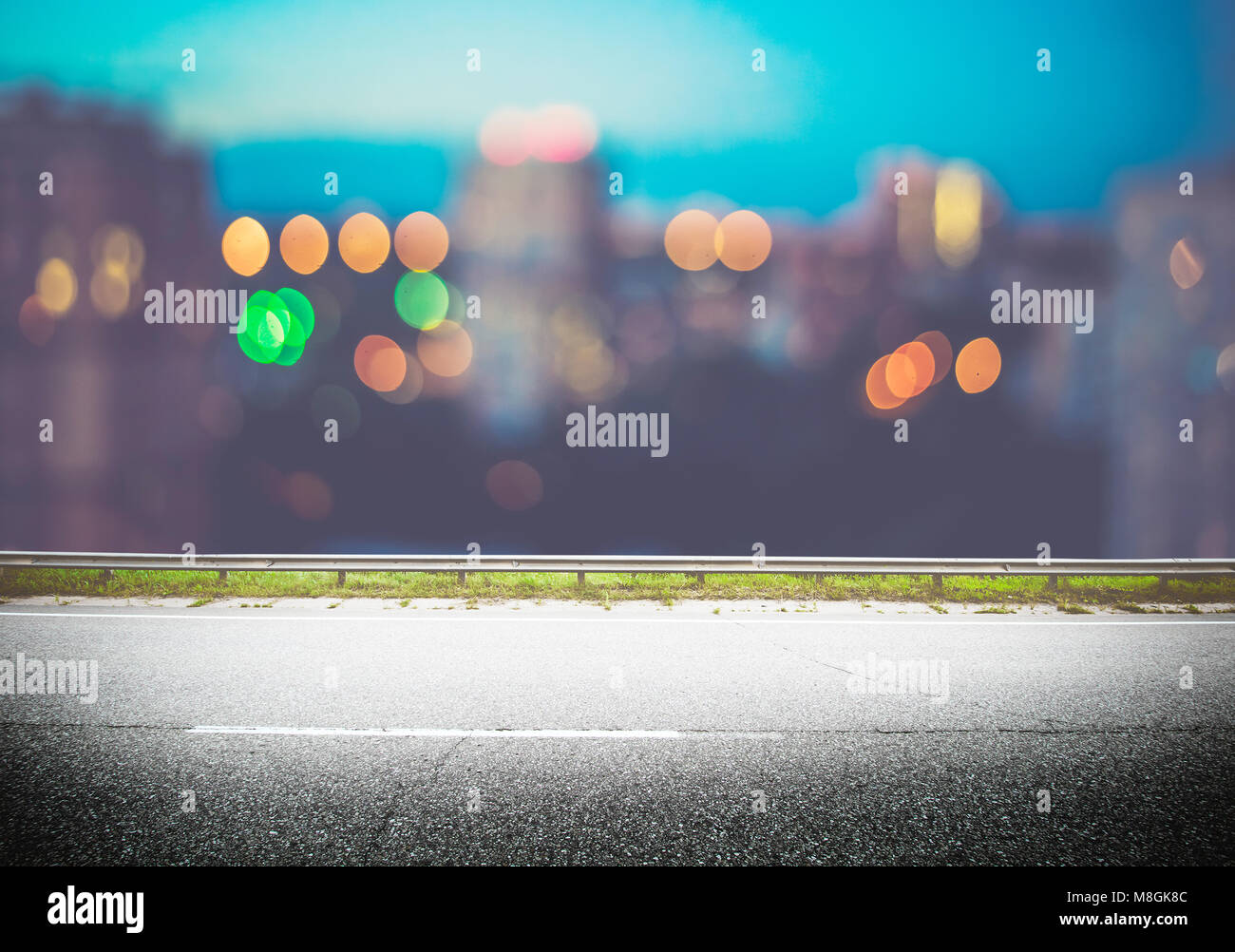 Night city bokeh lights hi-res stock photography and images - Alamy