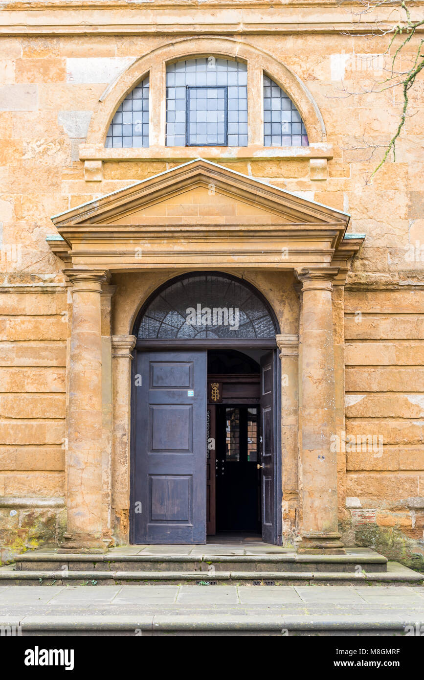 Holycross church hi-res stock photography and images - Alamy