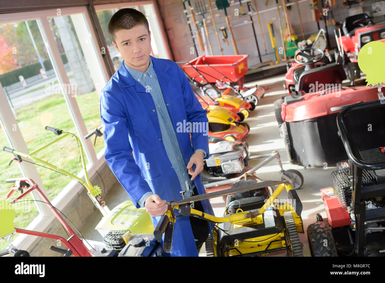 Machinery store hi-res stock photography and images - Alamy