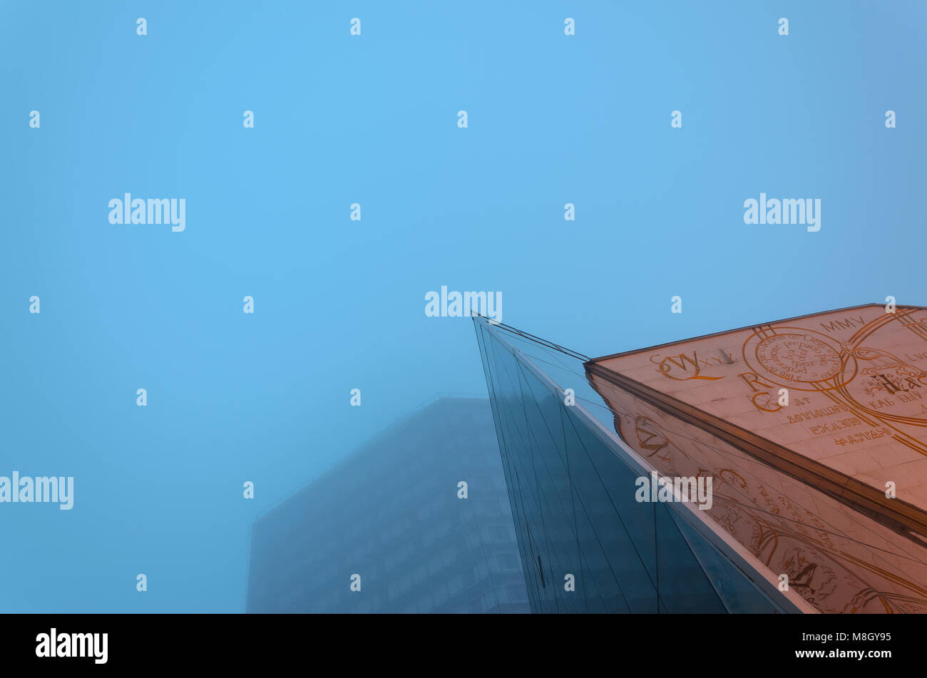 Acute angle building hi-res stock photography and images - Alamy
