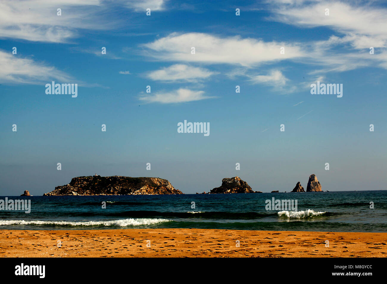 Coastal view cliffs rocky islands hi-res stock photography and images ...