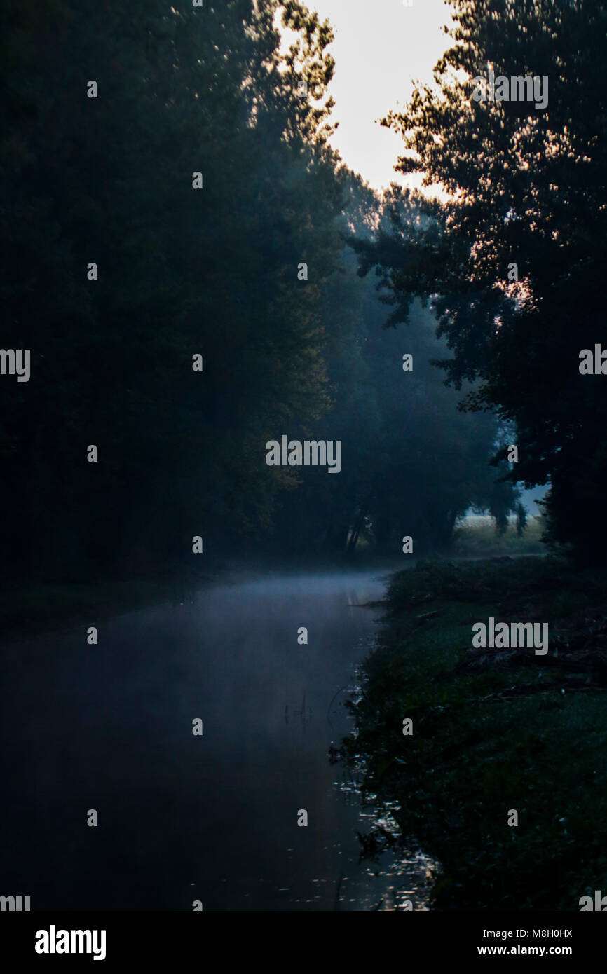 River photoshoot hi-res stock photography and images - Alamy