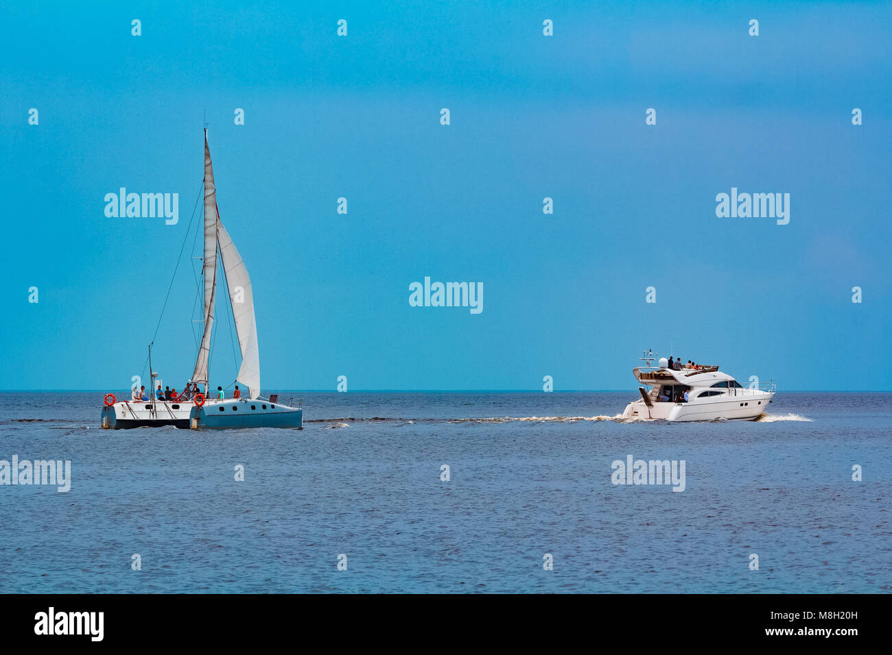 Fast moving passenger water craft hi-res stock photography and images ...