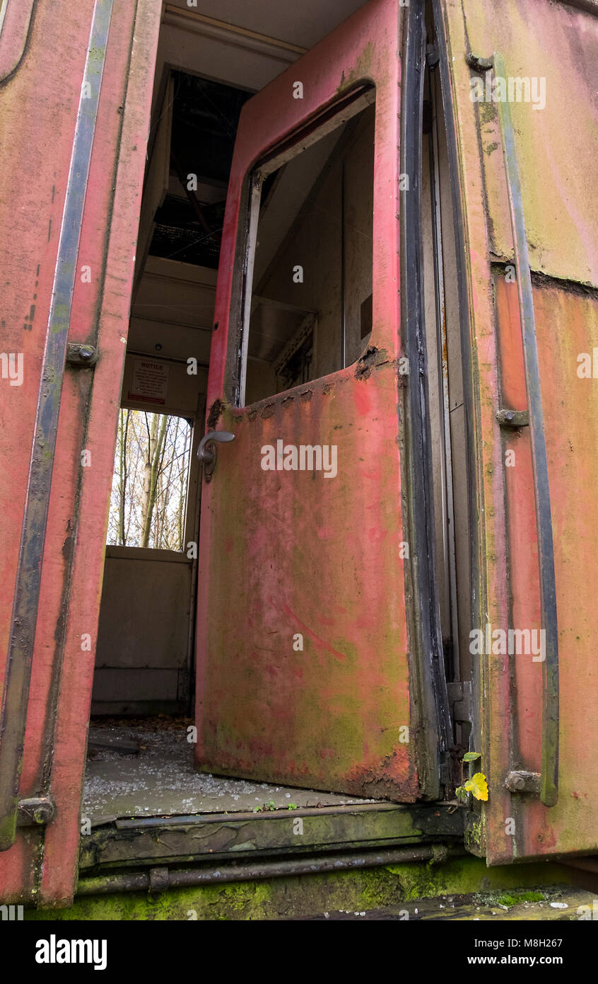 Train Door Uk High Resolution Stock Photography and Images - Alamy
