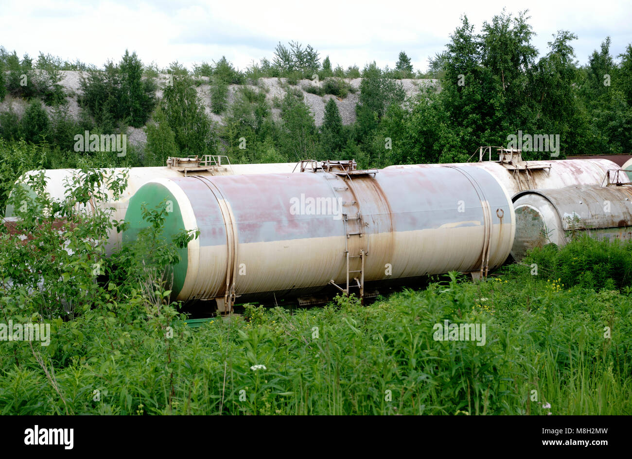 cars on overload from the factory to the siding Stock Photo - Alamy
