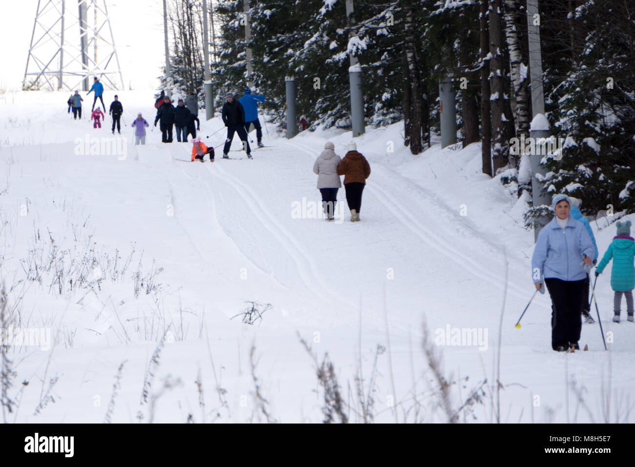 Novice skier hi-res stock photography and images - Alamy