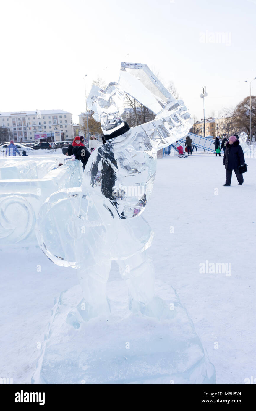 Exhibition of ice sculptures at the festival Stock Photo - Alamy