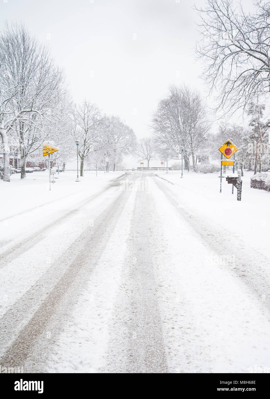 Driving safely on winter roads in Michigan Stock Photo - Alamy