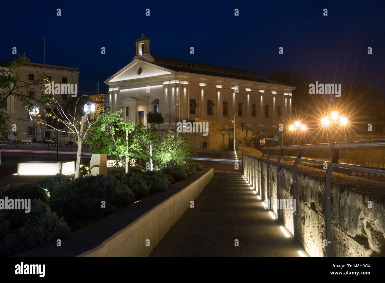 Malta stock exchange hi-res stock photography and images - Alamy