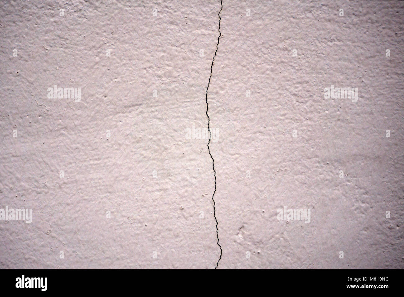 cracked wall rock rough smooth structure surface Stock Photo - Alamy