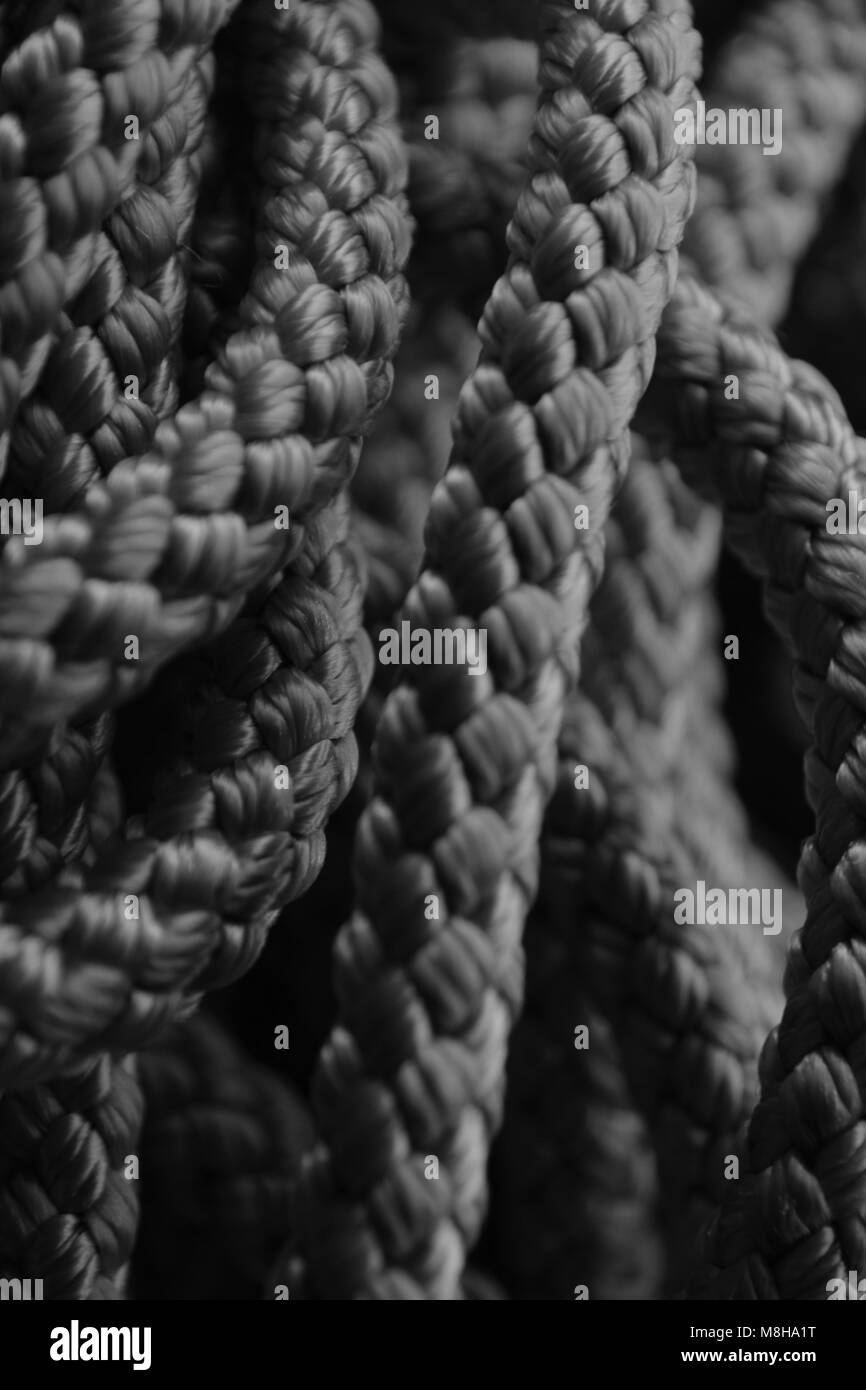 Roll of blimbing Rope background - Black and White Stock Photo - Alamy