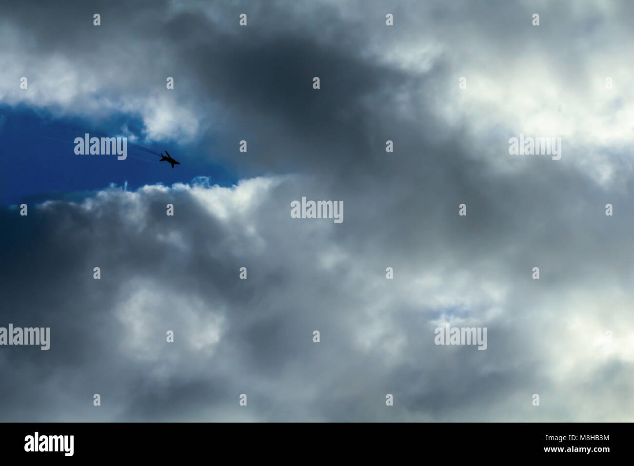 Sonic boom cloud hi-res stock photography and images - Alamy