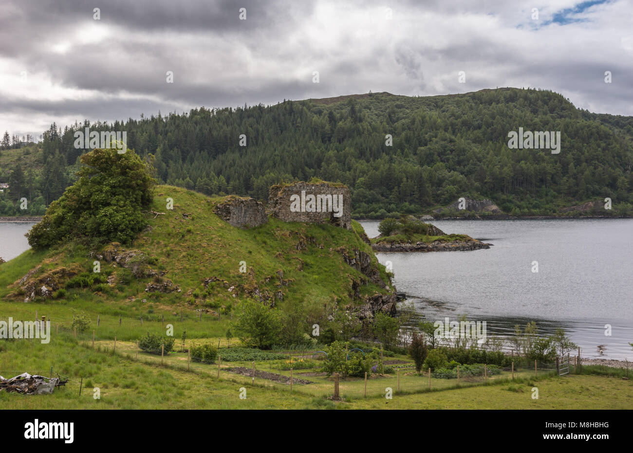 Strome castle hi-res stock photography and images - Alamy
