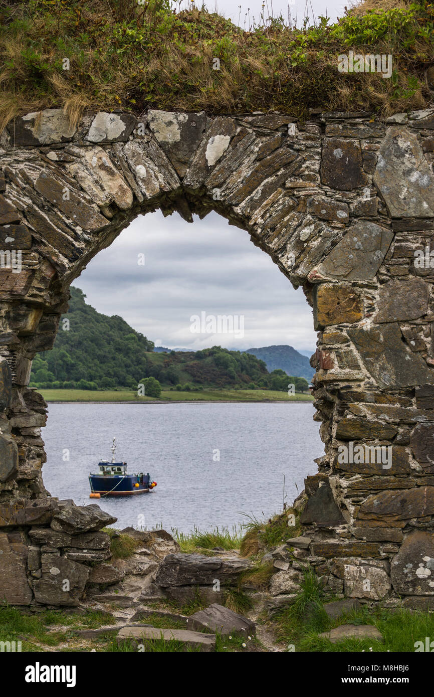 Strome castle hi-res stock photography and images - Alamy