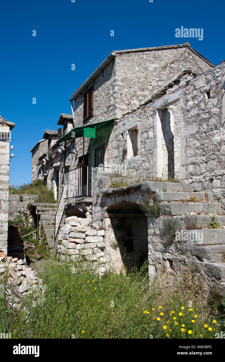 Old abandoned ruins in Srednje Selo, Solta island, Croatia Stock Photo ...