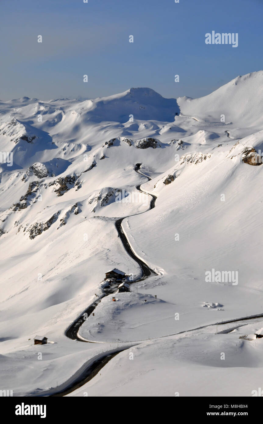 Großglockner Hochalpenstrasse im Winter Stock Photo - Alamy