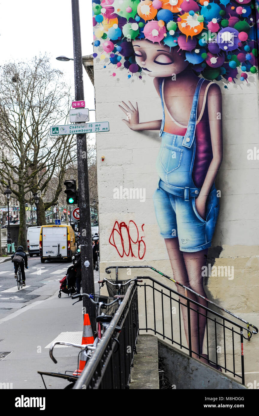 PARIS FRANCE - STREET ART IN PARIS STREETS AND BUILDINGS - WALL ...