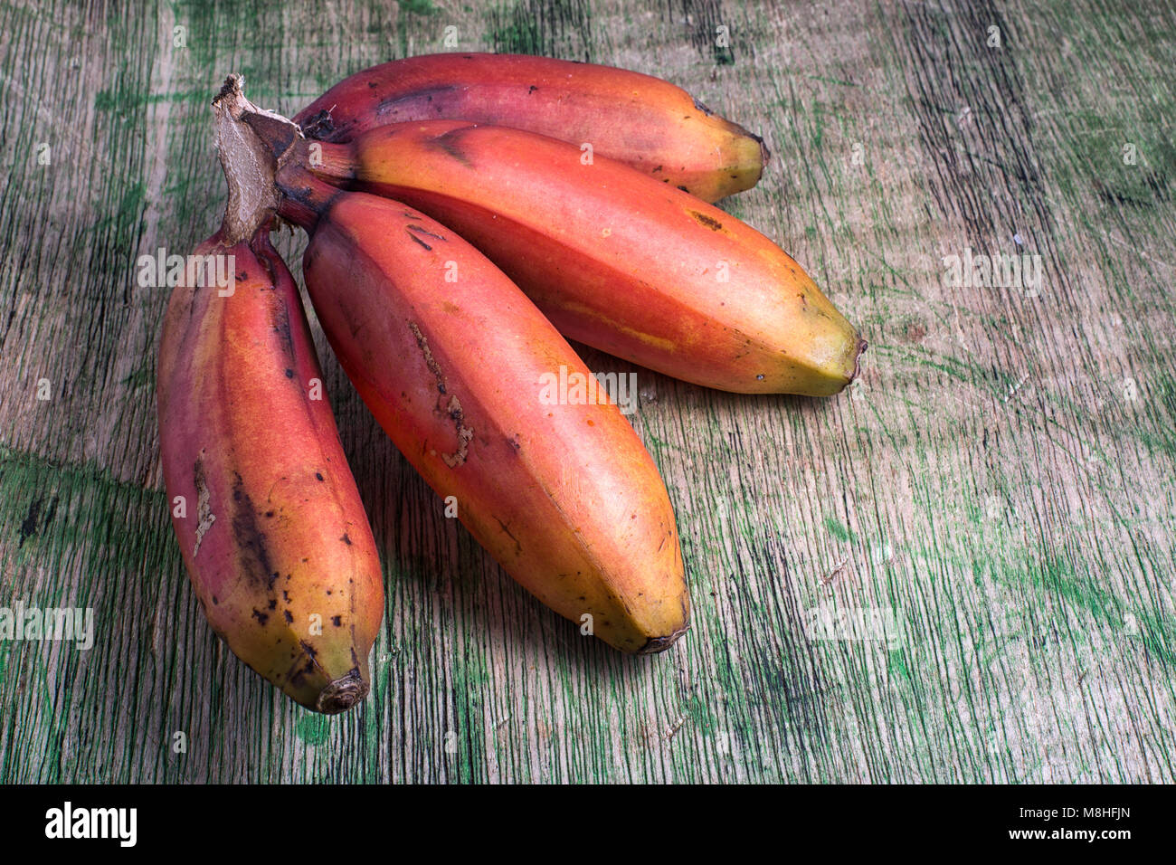 Red cavendish banana hi-res stock photography and images - Alamy
