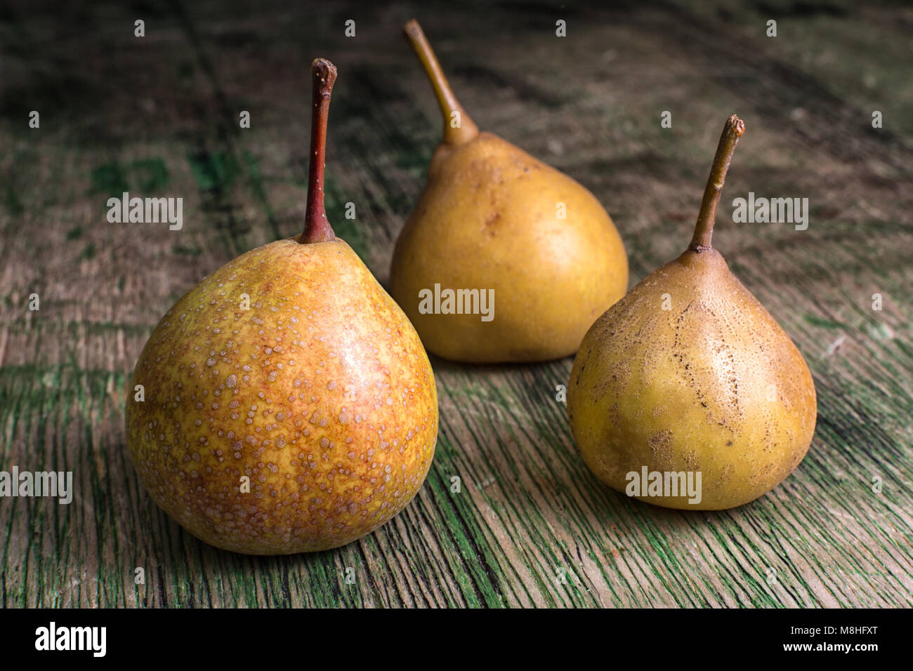 small size sweet pears in Ecuador Stock Photo - Alamy