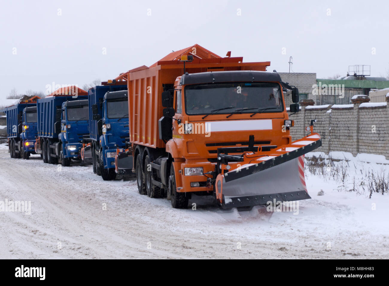 Truck plows hi-res stock photography and images - Alamy