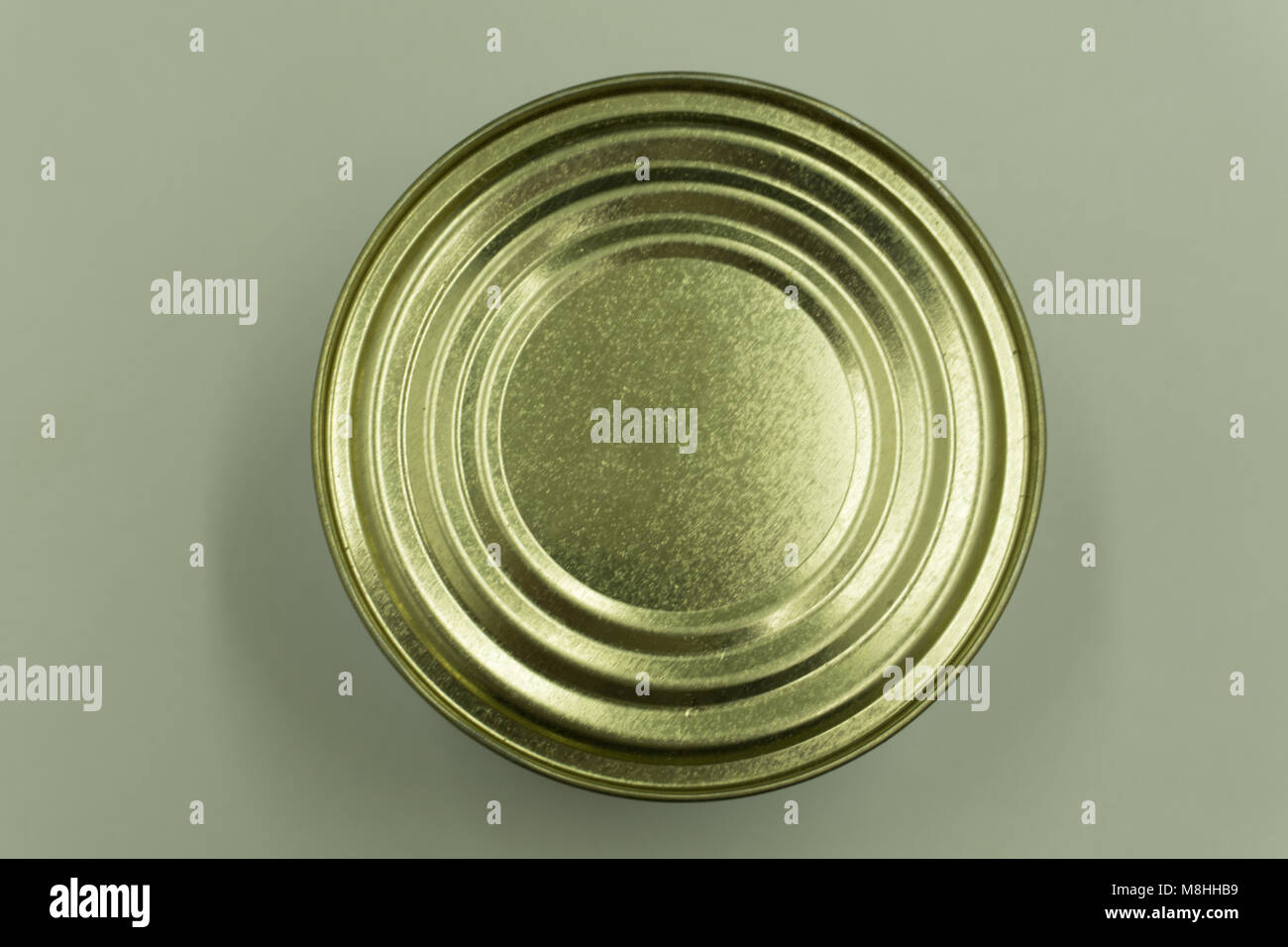 Top view of a lid or Base of Food Tin Can isolated Stock Photo - Alamy