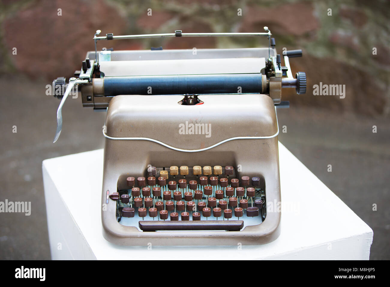 Typewriter roll hi-res stock photography and images - Alamy