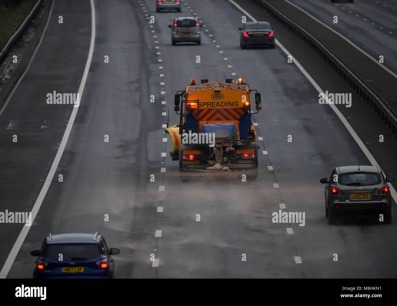 Grit spread on road hi-res stock photography and images - Alamy