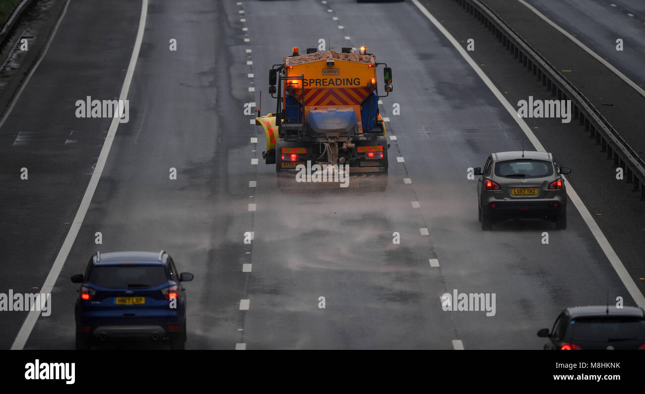 M27 road signs hi-res stock photography and images - Alamy
