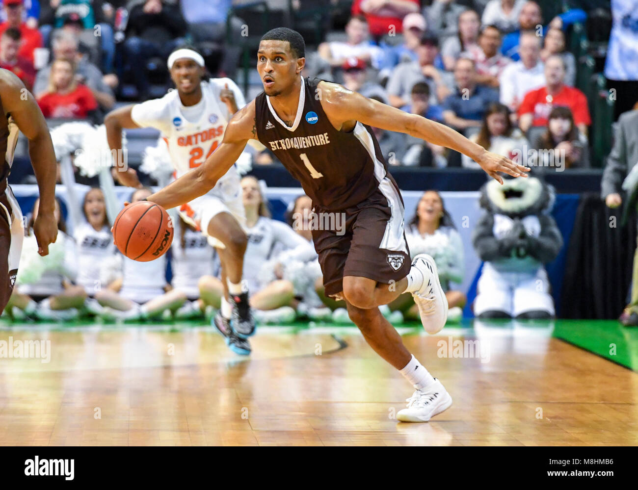 St bonaventure university bonnies hi-res stock photography and images ...