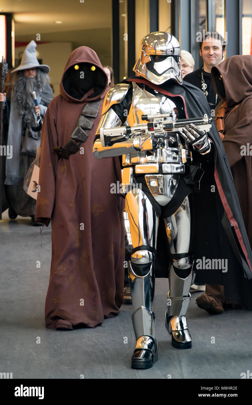 Cosplaylife hi-res stock photography and images - Alamy