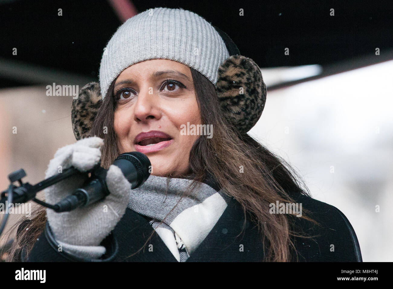 Sabby hi-res stock photography and images - Alamy