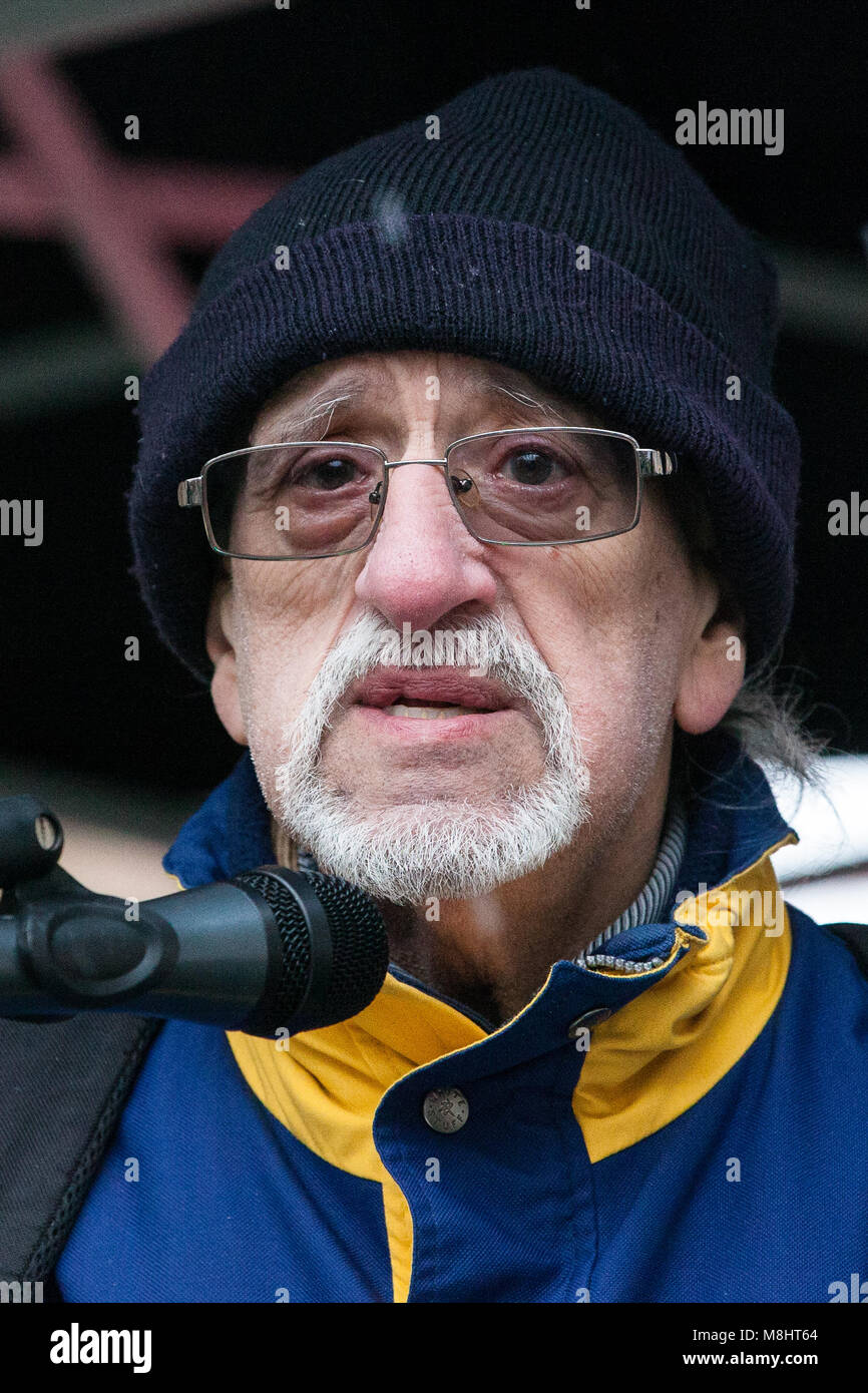 Gerry gable hi-res stock photography and images - Alamy