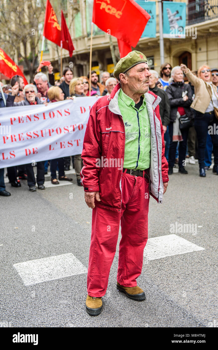 Barcelona, Catalonia, Spain. 18nd Mar, 2018. A man of the Communist ...