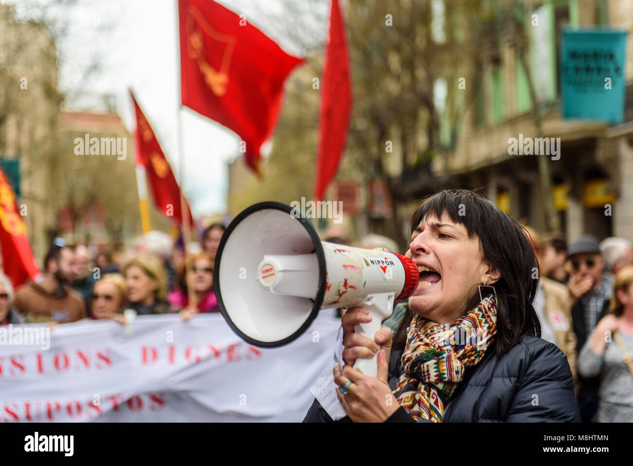 Barcelona, Catalonia, Spain. 18nd Mar, 2018. A woman speaker of the ...