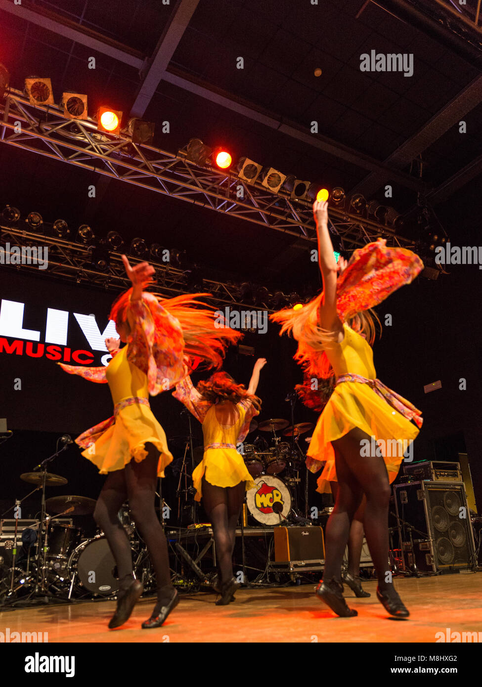 Parade irish dancer dancers girls girl hi-res stock photography and ...
