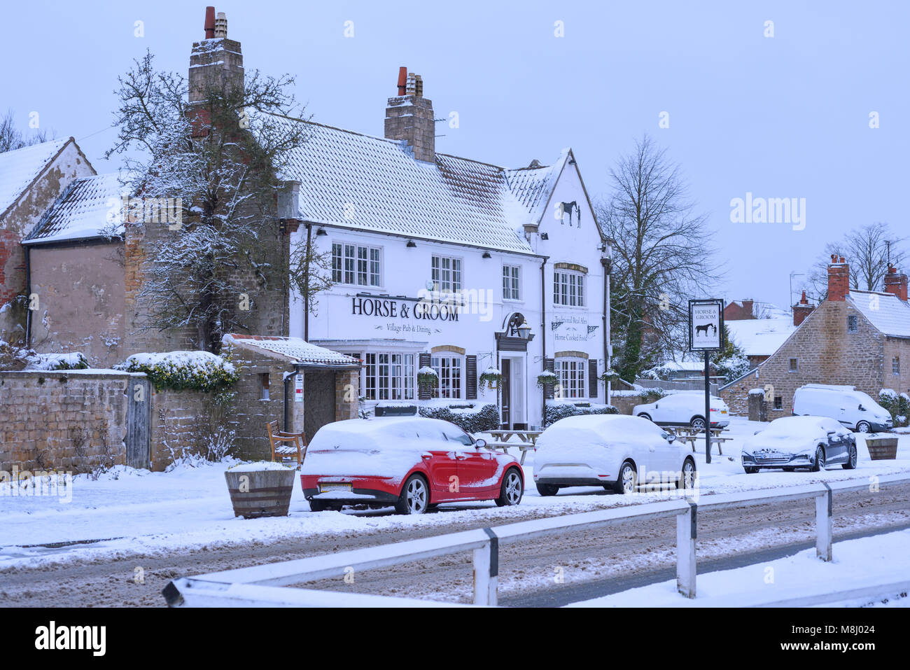 Horse and groom pub linby hi-res stock photography and images - Alamy
